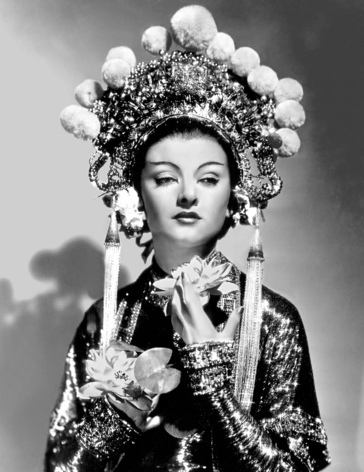 49 Stunning Vintage Photos of Actress Myrna Loy During the 1930s ...