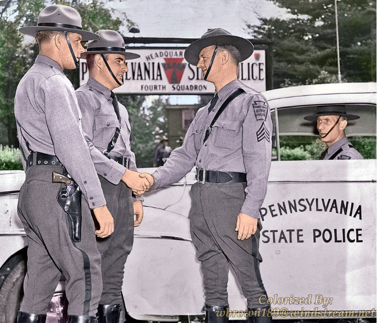 36 Amazing Colorized Photos of American Police Cars From Between the ...