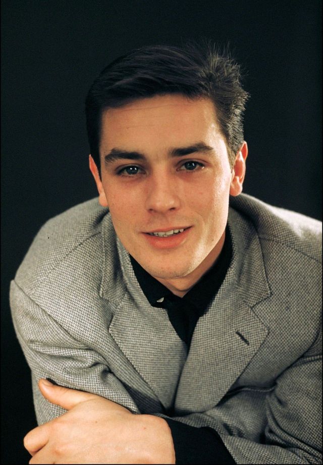 40 Vintage Photos of Actor Alain Delon From the 1960s – Yesterday Today