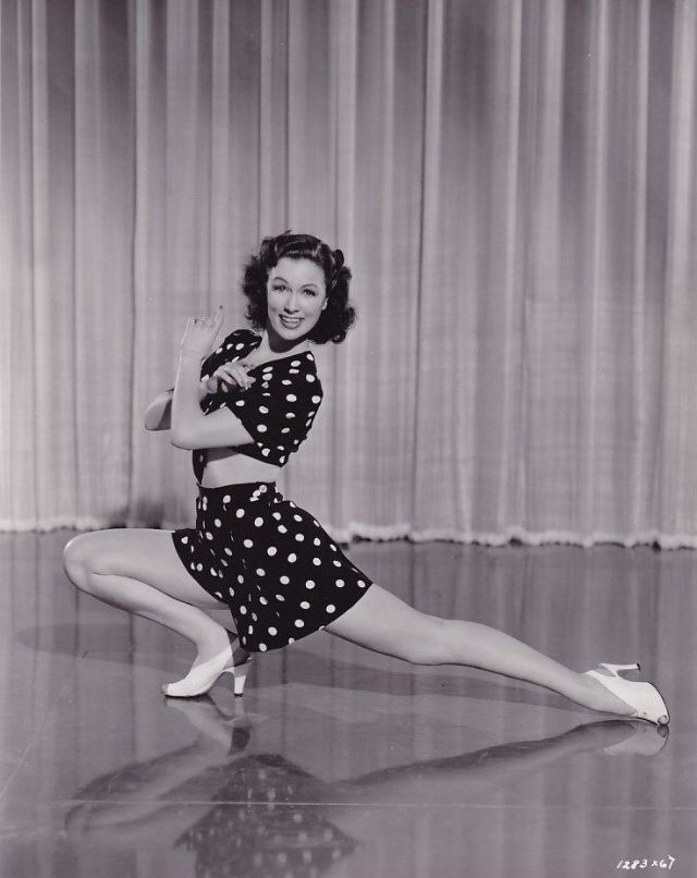 30 Fascinating Vintage Photographs Showing Dancer & Actress Eleanor ...
