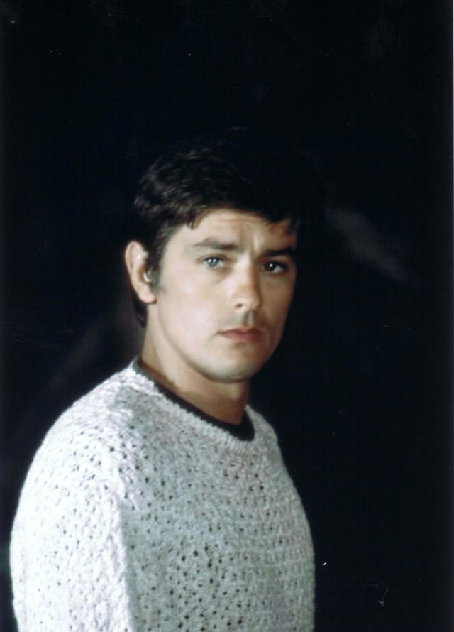 40 Vintage Photos of Actor Alain Delon From the 1960s – Yesterday Today