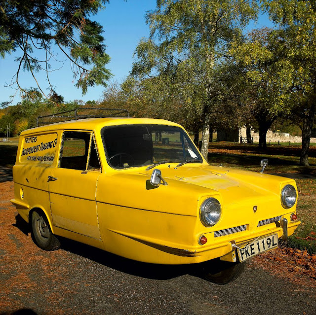 20 Wonderful Vintage Photos of Reliant Regal Cars – Yesterday Today