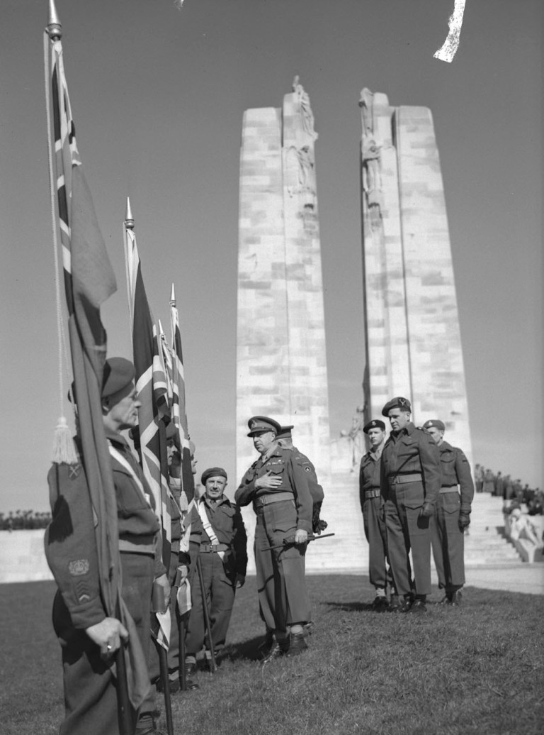 60 Historical Photos of the Battle of Vimy Ridge During the Great War ...