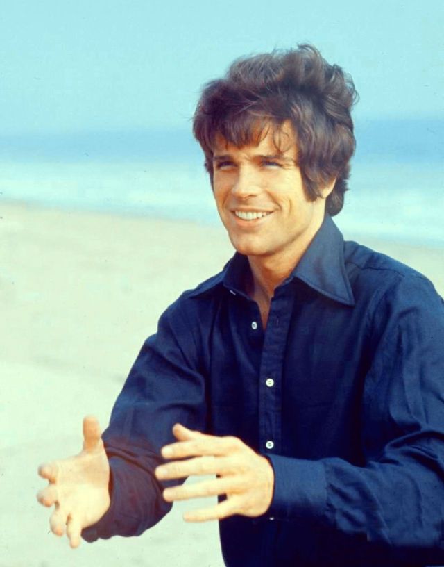 33 Handsome Photos of Warren Beatty in the 1950s and 1960s – Yesterday ...