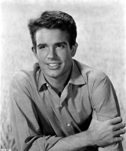33 Handsome Photos of Warren Beatty in the 1950s and 1960s – Yesterday ...