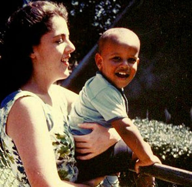 32 Vintage Childhood Photos of Barack Obama From Between the 1960s and ...