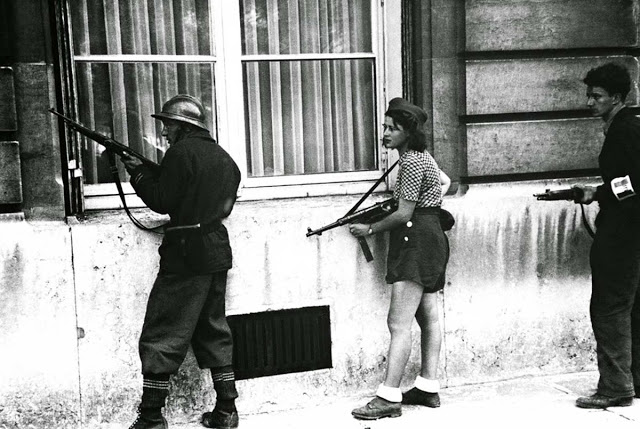 Amazing Portraits of Simone Segouin, the 18 Year Old French Resistance ...