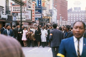 50 Amazing Vintage Photos Showing the World in 1968 – Yesterday Today