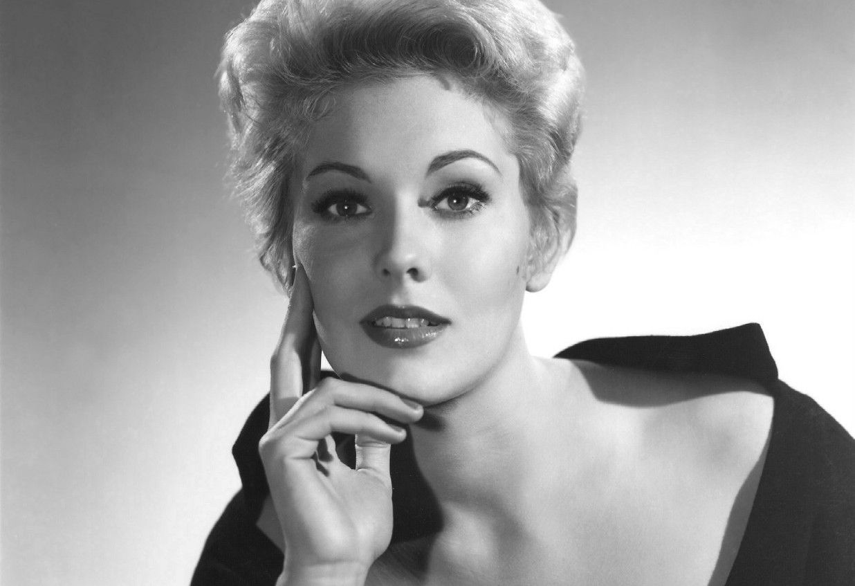 50 Beautiful Photos of Actress Kim Novak During the 1950s – Yesterday Today