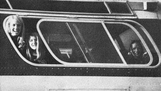 30 Vintage Photos of School Buses in the 1950s and 1960s – Yesterday Today