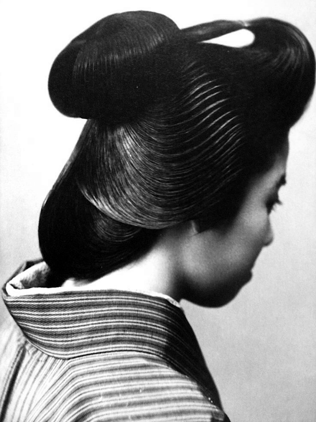 Shimada Hairstyle: The Lovely Traditional Hairdo of Japanese Women ...