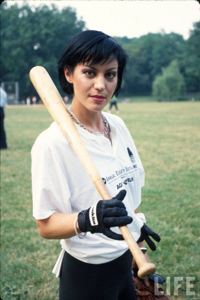 30 Fabulous Photos of Rocker Joan Jett During the 1970s & 1980s ...