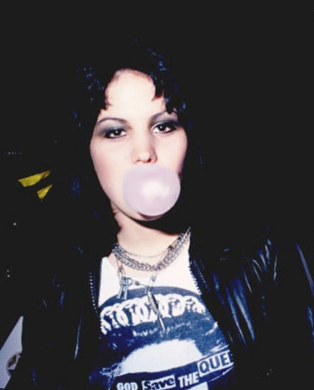 30 Fabulous Photos of Rocker Joan Jett During the 1970s & 1980s ...