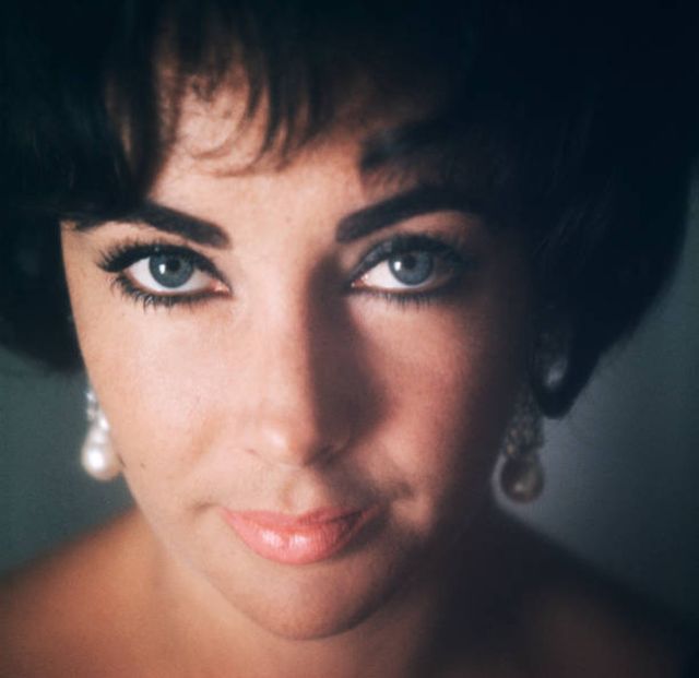 Stunning Portraits of Elizabeth Taylor From 1961 – Yesterday Today