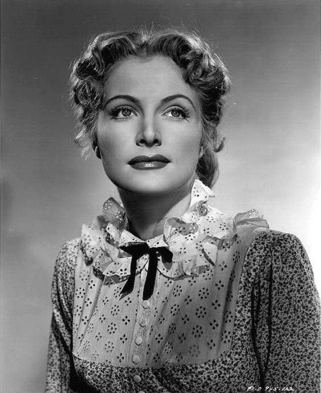 45 Beautiful Vintage Photos of Actress Barbara Britton During the 1950s ...